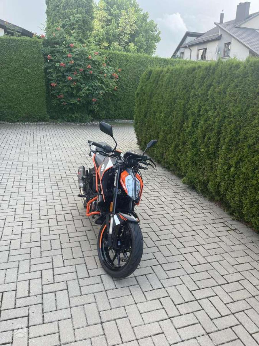 KTM Duke 2018 Kauņa, ar dzinēja tilpumu 0.13 L un nobraukumu 32 tūkst. km par 2500 €, foto 6 vietnē AUTOMOTO.COM.LV