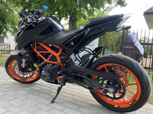 KTM Duke 2018 Šakiai, ar dzinēja tilpumu 0.37 L un nobraukumu 20 tūkst. km par 3250 €, foto 3 vietnē AUTOMOTO.COM.LV
