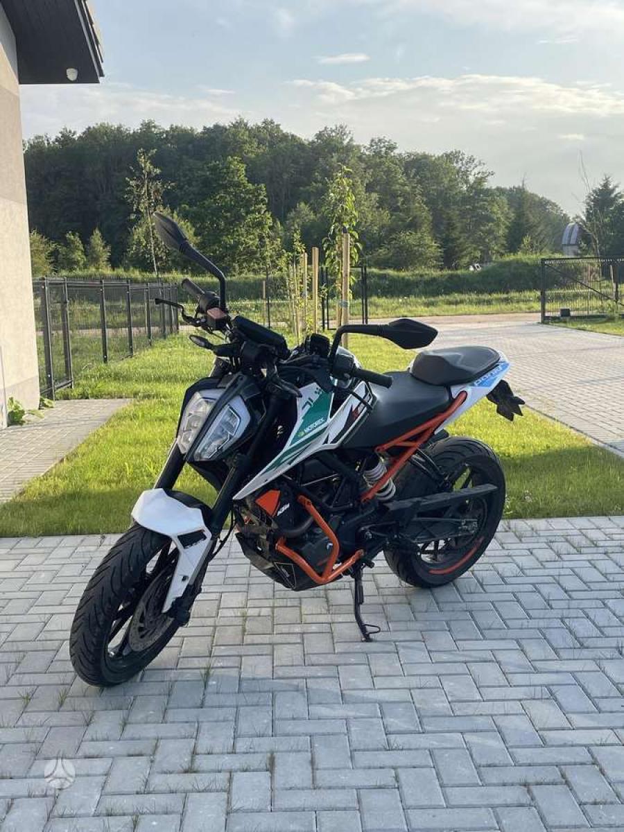 KTM Duke 2018 in Klaipeda, with an engine capacity of 0.13 L and mileage of 33 thousand km for 2300 €, photo 3 on AUTOMOTO.COM.LV