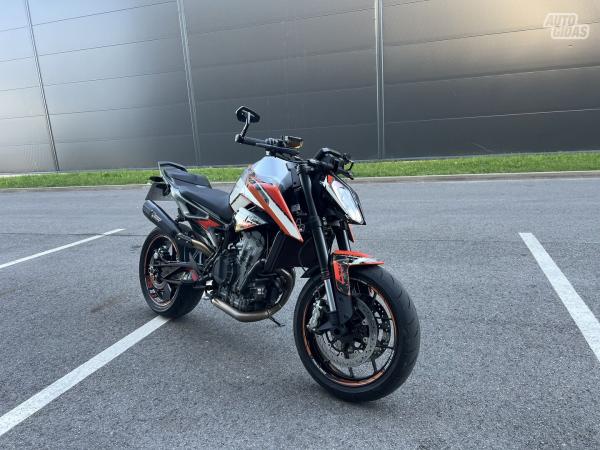 KTM Duke 2018 in Kaunas on AUTOMOTO.COM.LV KTM Duke 2018 in Kaunas, with an engine capacity of 0.79 L and mileage of 22 thousand km for 4850 €, photo 1 on AUTOMOTO.COM.LV