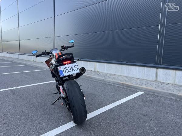 KTM Duke 2018 in Kaunas on AUTOMOTO.COM.LV KTM Duke 2018 in Kaunas, with an engine capacity of 0.79 L and mileage of 22 thousand km for 4850 €, photo 3 on AUTOMOTO.COM.LV