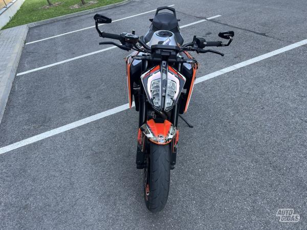 KTM Duke 2018 in Kaunas on AUTOMOTO.COM.LV KTM Duke 2018 in Kaunas, with an engine capacity of 0.79 L and mileage of 22 thousand km for 4850 €, photo 8 on AUTOMOTO.COM.LV