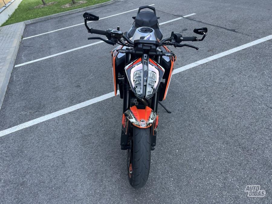 KTM Duke 2018 in Kaunas, with an engine capacity of 0.79 L and mileage of 22 thousand km for 4850 €, photo 8 on AUTOMOTO.COM.LV