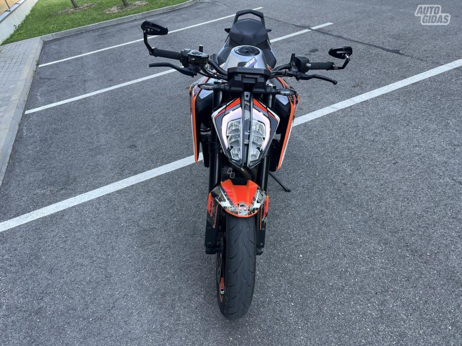 KTM Duke 2018 in Kaunas, with an engine capacity of 0.79 L and mileage of 22 thousand km for 4850 €, photo 8 on AUTOMOTO.COM.LV