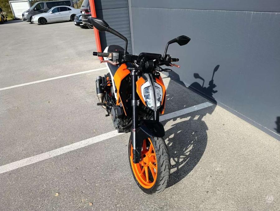 KTM Duke 2019 in Siauliai, with an engine capacity of 0.39 L and mileage of 32 thousand km for 2500 €, photo 3 on AUTOMOTO.COM.LV