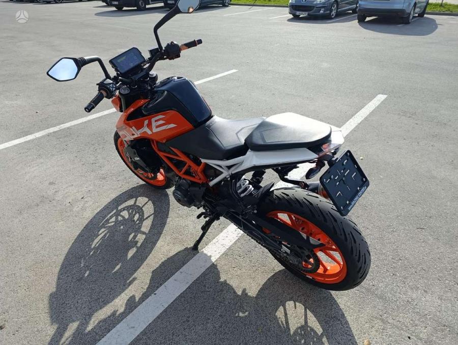 KTM Duke 2019 in Siauliai, with an engine capacity of 0.39 L and mileage of 32 thousand km for 2500 €, photo 4 on AUTOMOTO.COM.LV