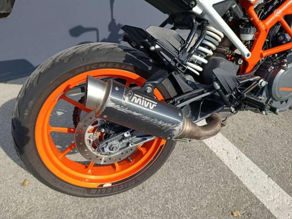 KTM Duke 2019 Šauļi, ar dzinēja tilpumu 0.39 L un nobraukumu 32 tūkst. km par 2500 €, foto 11 vietnē AUTOMOTO.COM.LV