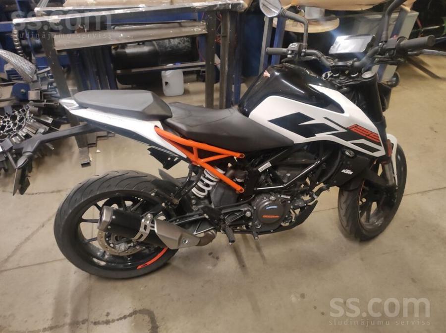 KTM Duke 2019 Kuldīga, ar dzinēja tilpumu 0.13 L un nobraukumu 0 tūkst. km par 3000 €, foto 3 vietnē AUTOMOTO.COM.LV