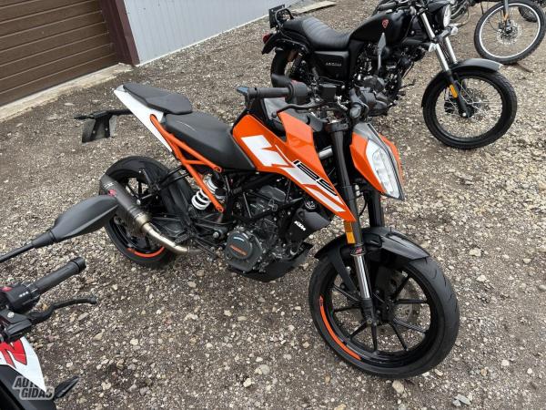 KTM Duke 2019 Kelmė, ar dzinēja tilpumu 0.13 L un nobraukumu 25 tūkst. km par 1230 €, foto 1 vietnē AUTOMOTO.COM.LV