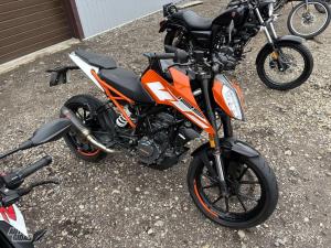 KTM Duke 2019 Kelmė, ar dzinēja tilpumu 0.13 L un nobraukumu 25 tūkst. km par 1230 €, foto  vietnē AUTOMOTO.COM.LV