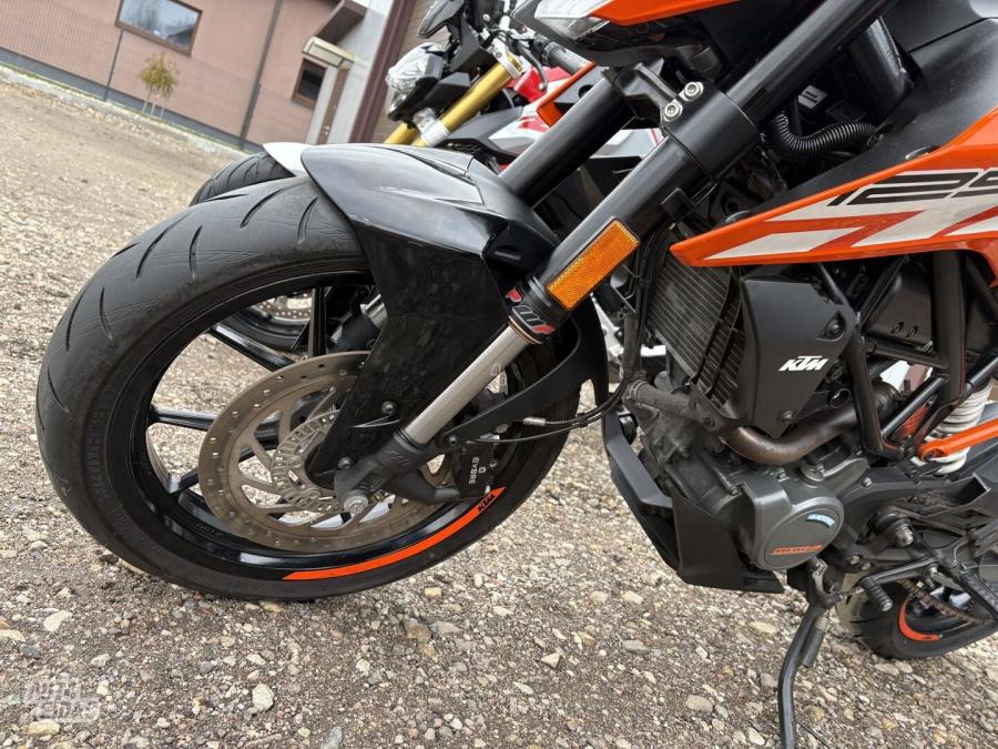 KTM Duke 2019 Kelmė, ar dzinēja tilpumu 0.13 L un nobraukumu 25 tūkst. km par 1230 €, foto 9 vietnē AUTOMOTO.COM.LV