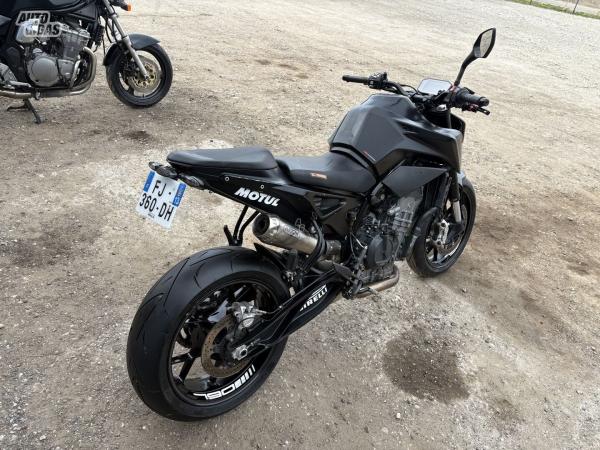 KTM Duke 2019 in Kelme, with an engine capacity of 0.79 L and mileage of 40 thousand km for 3330 €, photo 3 on AUTOMOTO.COM.LV