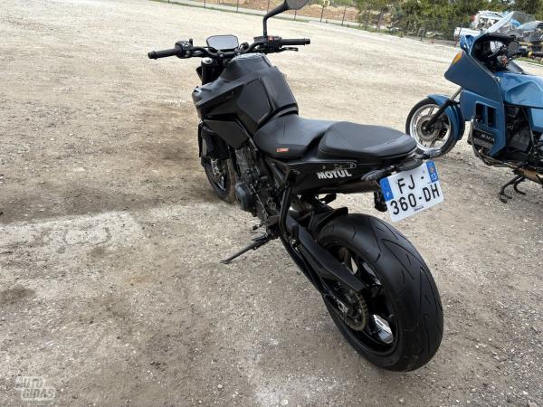 KTM Duke 2019 in Kelme, with an engine capacity of 0.79 L and mileage of 40 thousand km for 3330 €, photo 4 on AUTOMOTO.COM.LV
