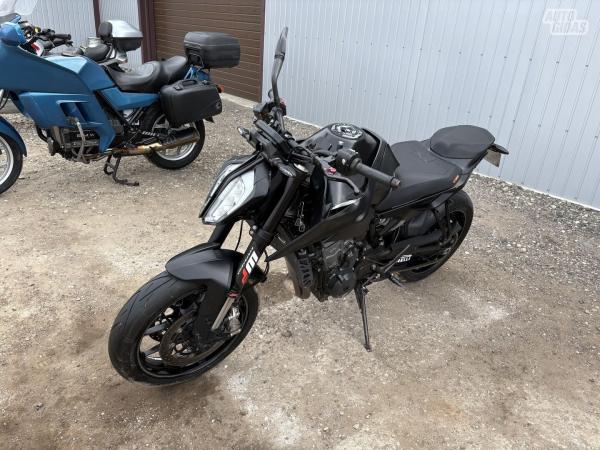 KTM Duke 2019 in Kelme, with an engine capacity of 0.79 L and mileage of 40 thousand km for 3330 €, photo 6 on AUTOMOTO.COM.LV