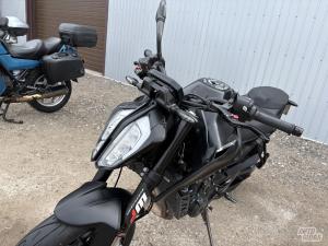 KTM Duke 2019 Kelmė, ar dzinēja tilpumu 0.79 L un nobraukumu 40 tūkst. km par 3330 €, foto 8 vietnē AUTOMOTO.COM.LV