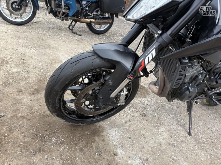KTM Duke 2019 Kelmė, ar dzinēja tilpumu 0.79 L un nobraukumu 40 tūkst. km par 3330 €, foto 9 vietnē AUTOMOTO.COM.LV