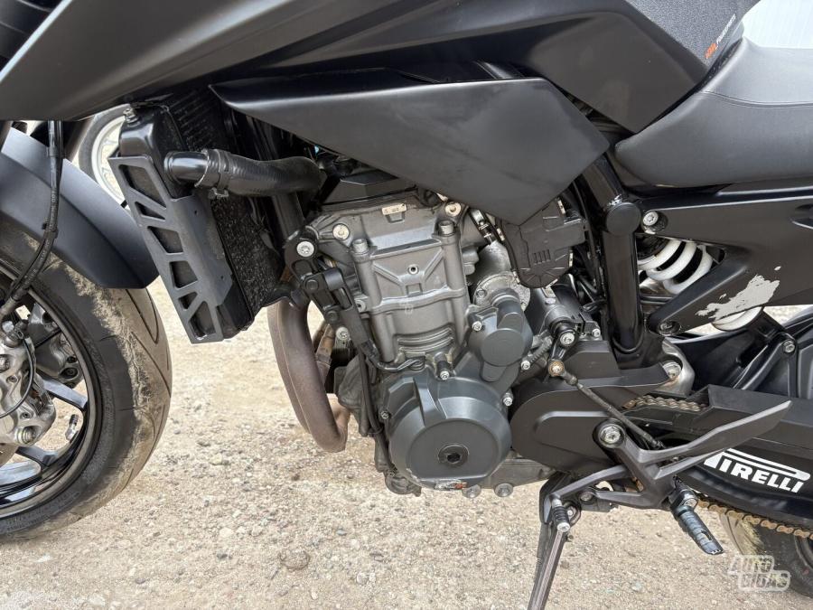 KTM Duke 2019 Kelmė, ar dzinēja tilpumu 0.79 L un nobraukumu 40 tūkst. km par 3330 €, foto 10 vietnē AUTOMOTO.COM.LV