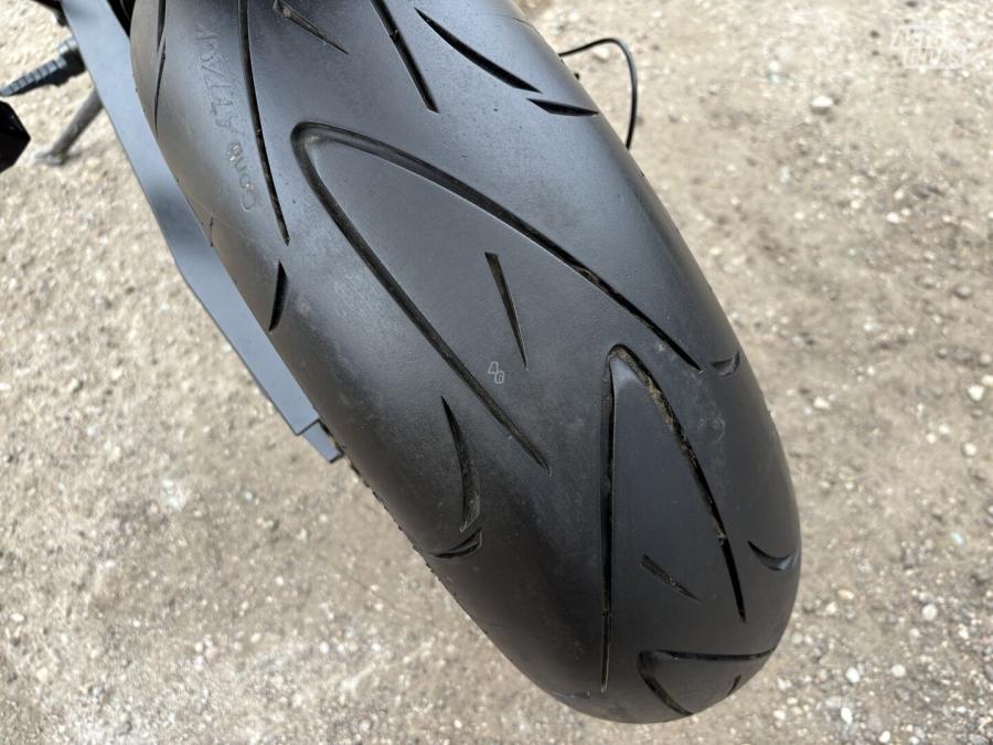 KTM Duke 2019 Kelmė, ar dzinēja tilpumu 0.79 L un nobraukumu 40 tūkst. km par 3330 €, foto 12 vietnē AUTOMOTO.COM.LV