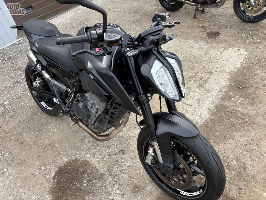 KTM Duke 2019 Kelmė, ar dzinēja tilpumu 0.79 L un nobraukumu 40 tūkst. km par 3330 €, foto 16 vietnē AUTOMOTO.COM.LV