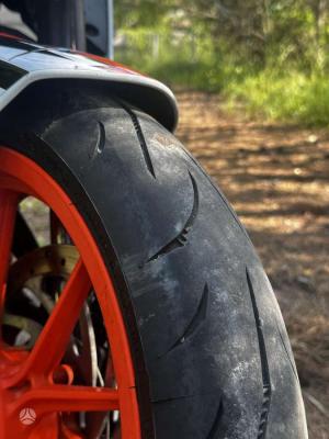 KTM Duke 2019 Kuršėnai, ar dzinēja tilpumu 0.39 L un nobraukumu 36 tūkst. km par 2550 €, foto 8 vietnē AUTOMOTO.COM.LV
