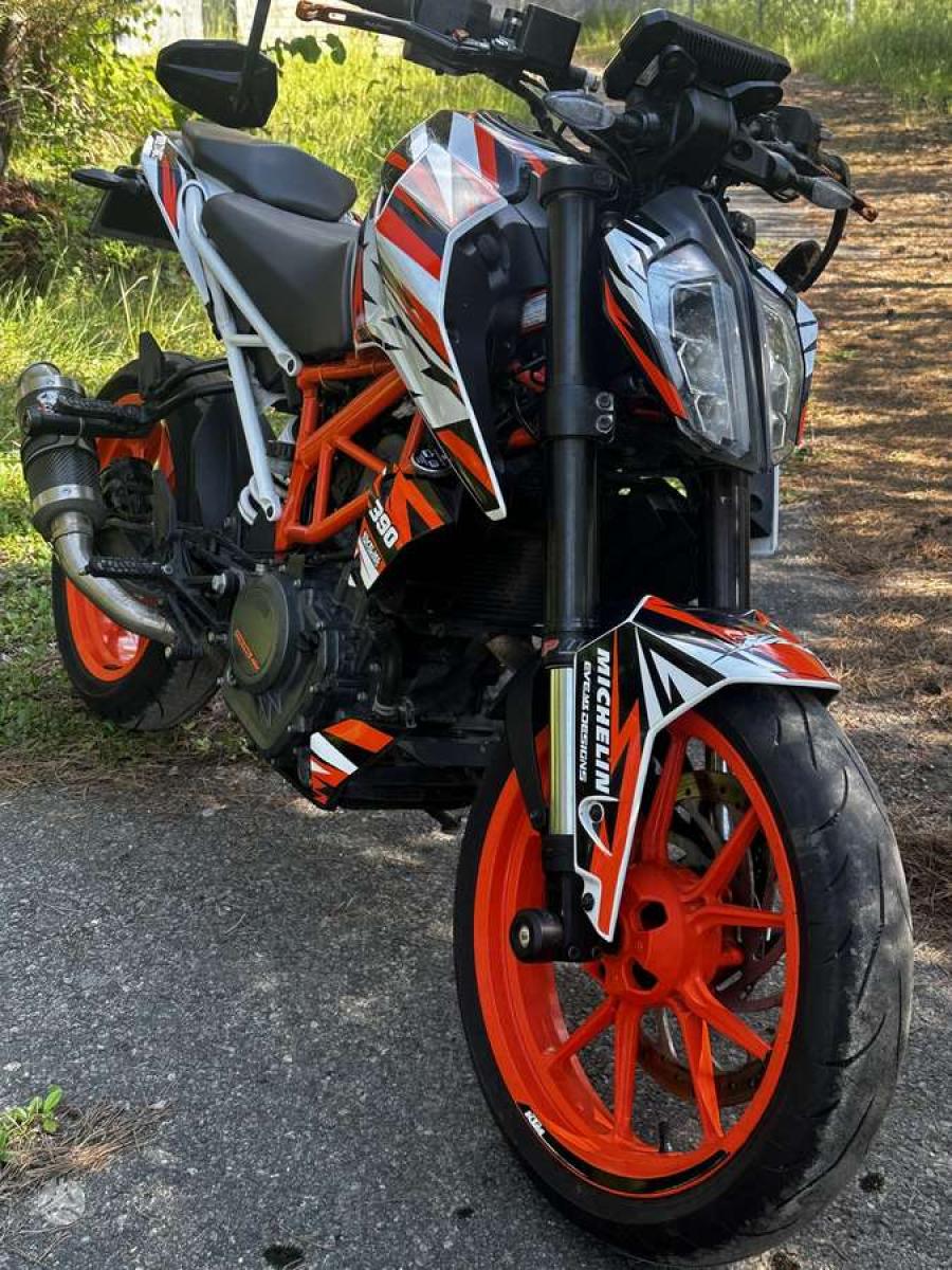 KTM Duke 2019 Kuršėnai, ar dzinēja tilpumu 0.39 L un nobraukumu 36 tūkst. km par 2550 €, foto 12 vietnē AUTOMOTO.COM.LV