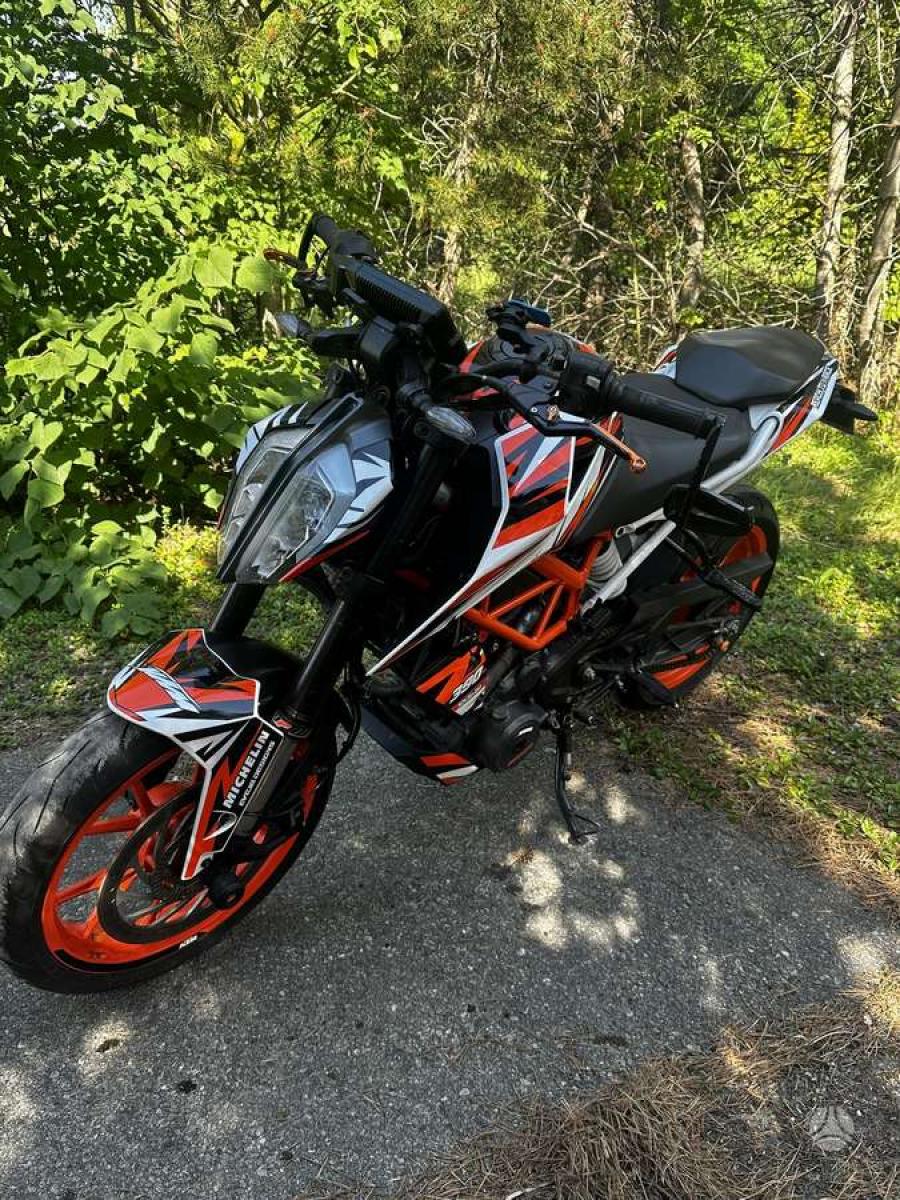 KTM Duke 2019 Kuršėnai, ar dzinēja tilpumu 0.39 L un nobraukumu 36 tūkst. km par 2550 €, foto 13 vietnē AUTOMOTO.COM.LV