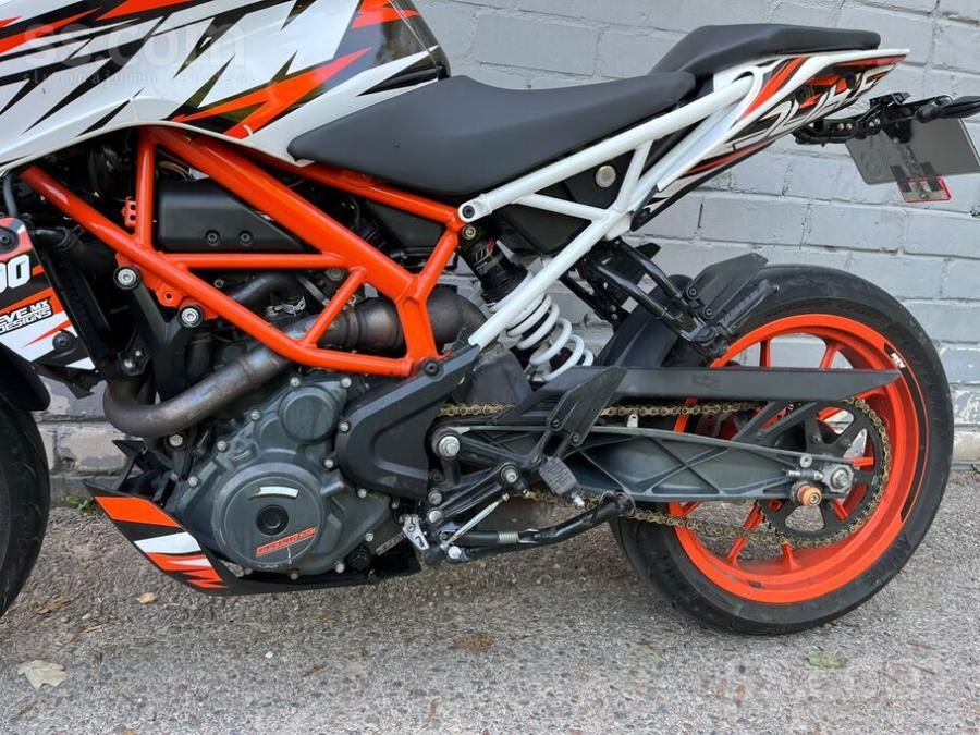 KTM Duke 2019 Kuldīga, ar dzinēja tilpumu 0.39 L un nobraukumu 0 tūkst. km par 3499 €, foto 8 vietnē AUTOMOTO.COM.LV
