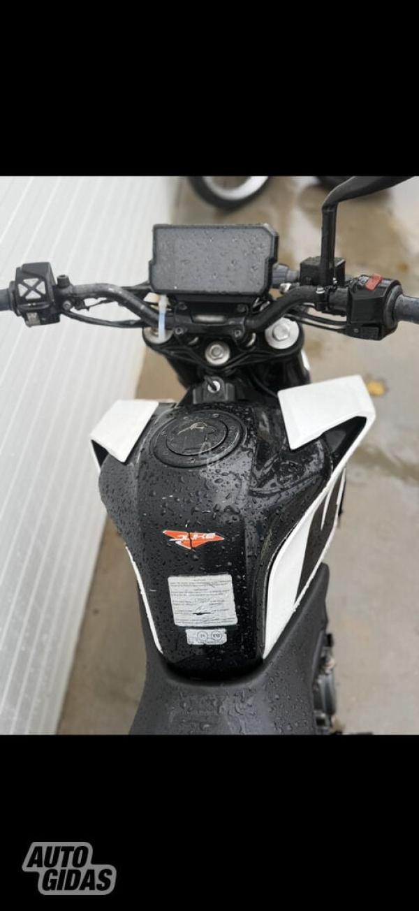 KTM Duke 2020 in Taurage, with an engine capacity of 0.13 L and mileage of 0 thousand km for 1990 €, photo 5 on AUTOMOTO.COM.LV