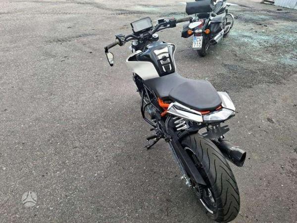KTM Duke 2020 in Vilnius, with an engine capacity of 0.13 L and mileage of 13 thousand km for 3500 €, photo 6 on AUTOMOTO.COM.LV