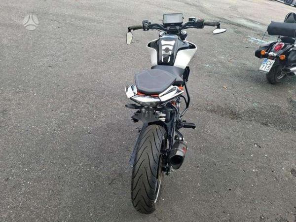 KTM Duke 2020 in Vilnius, with an engine capacity of 0.13 L and mileage of 13 thousand km for 3500 €, photo 7 on AUTOMOTO.COM.LV