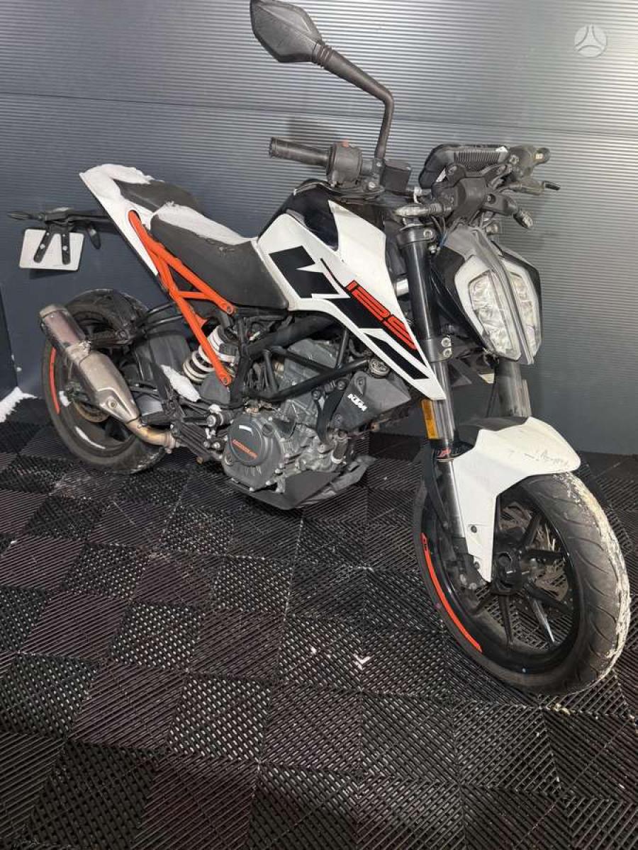 KTM Duke 2020 in Taurage, with an engine capacity of 0.13 L and mileage of 40 thousand km for 1850 €, photo 3 on AUTOMOTO.COM.LV