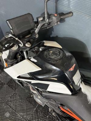 KTM Duke 2020 in Taurage, with an engine capacity of 0.13 L and mileage of 40 thousand km for 1850 €, photo 6 on AUTOMOTO.COM.LV