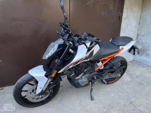 KTM Duke 2020 Viļņa, ar dzinēja tilpumu 0.13 L un nobraukumu 43 tūkst. km par 2050 €, foto 3 vietnē AUTOMOTO.COM.LV