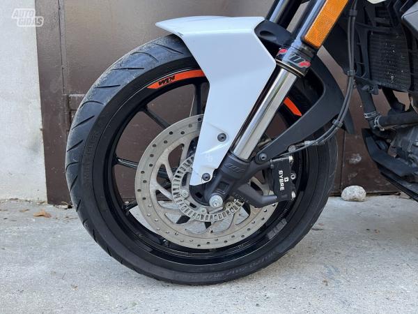 KTM Duke 2020 in Vilnius, with an engine capacity of 0.13 L and mileage of 43 thousand km for 2050 €, photo 3 on AUTOMOTO.COM.LV