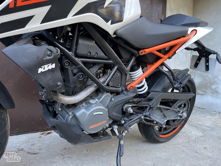 KTM Duke 2020 Viļņa, ar dzinēja tilpumu 0.13 L un nobraukumu 43 tūkst. km par 2050 €, foto 5 vietnē AUTOMOTO.COM.LV
