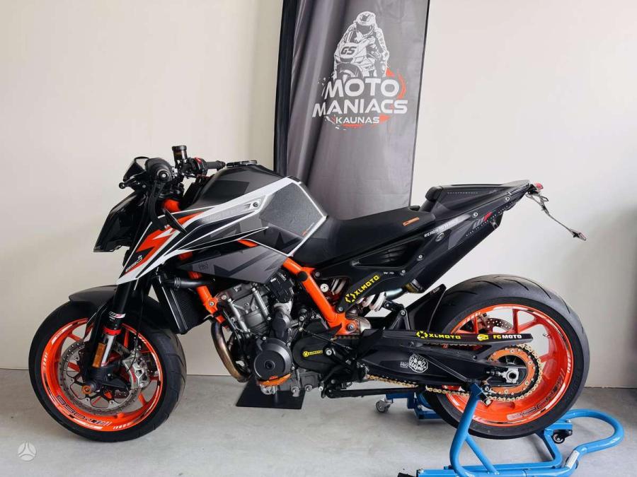 KTM Duke 2020 in Kaunas, with an engine capacity of 0.90 L and mileage of 16 thousand km for 6290 €, photo 5 on AUTOMOTO.COM.LV