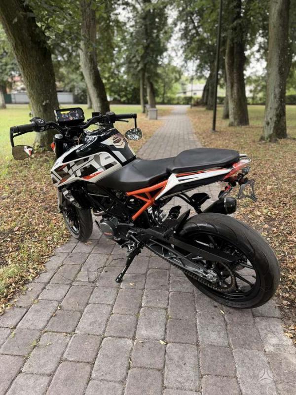 KTM Duke 2020 in Vilkaviskis, with an engine capacity of 0.13 L and mileage of 19 thousand km for 2399 €, photo 4 on AUTOMOTO.COM.LV