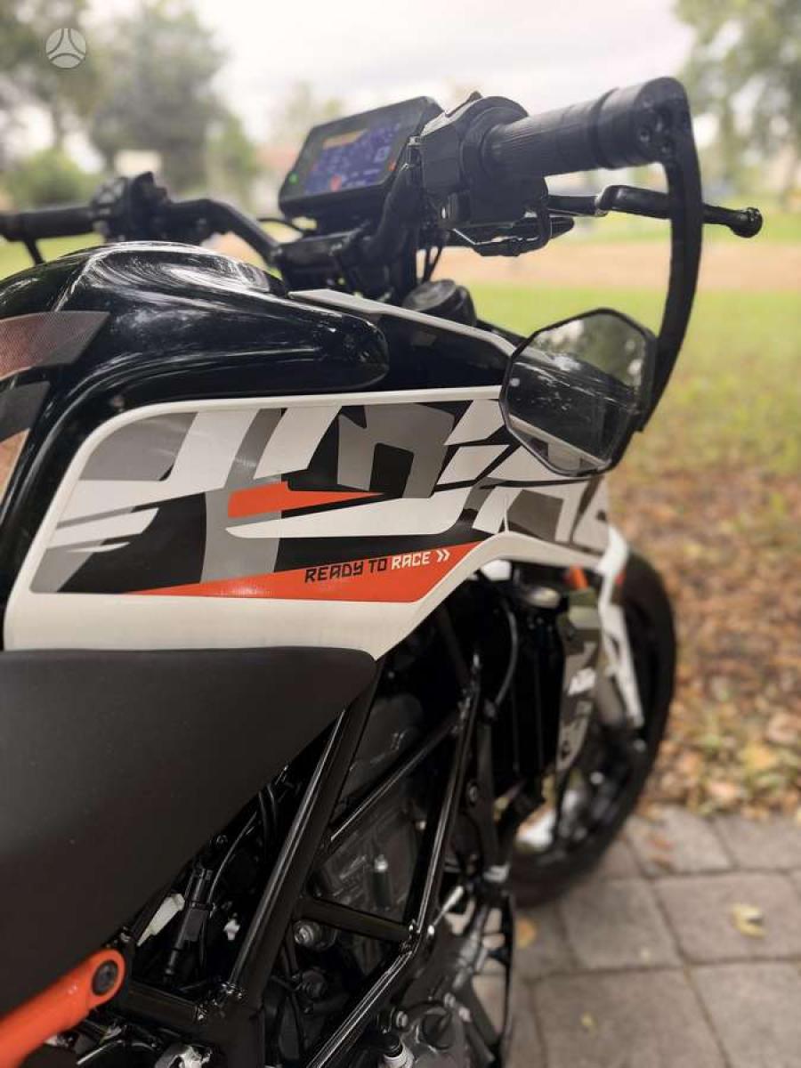 KTM Duke 2020 in Vilkaviskis, with an engine capacity of 0.13 L and mileage of 19 thousand km for 2399 €, photo 13 on AUTOMOTO.COM.LV