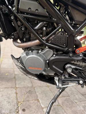 KTM Duke 2020 in Vilkaviskis, with an engine capacity of 0.13 L and mileage of 19 thousand km for 2399 €, photo 16 on AUTOMOTO.COM.LV