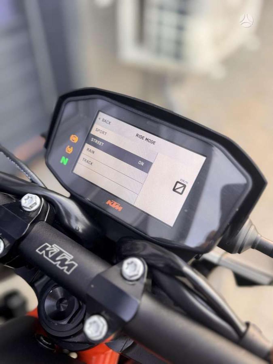 KTM Duke 2020 Kauņa, ar dzinēja tilpumu 0.89 L un nobraukumu 16 tūkst. km par 5890 €, foto 8 vietnē AUTOMOTO.COM.LV