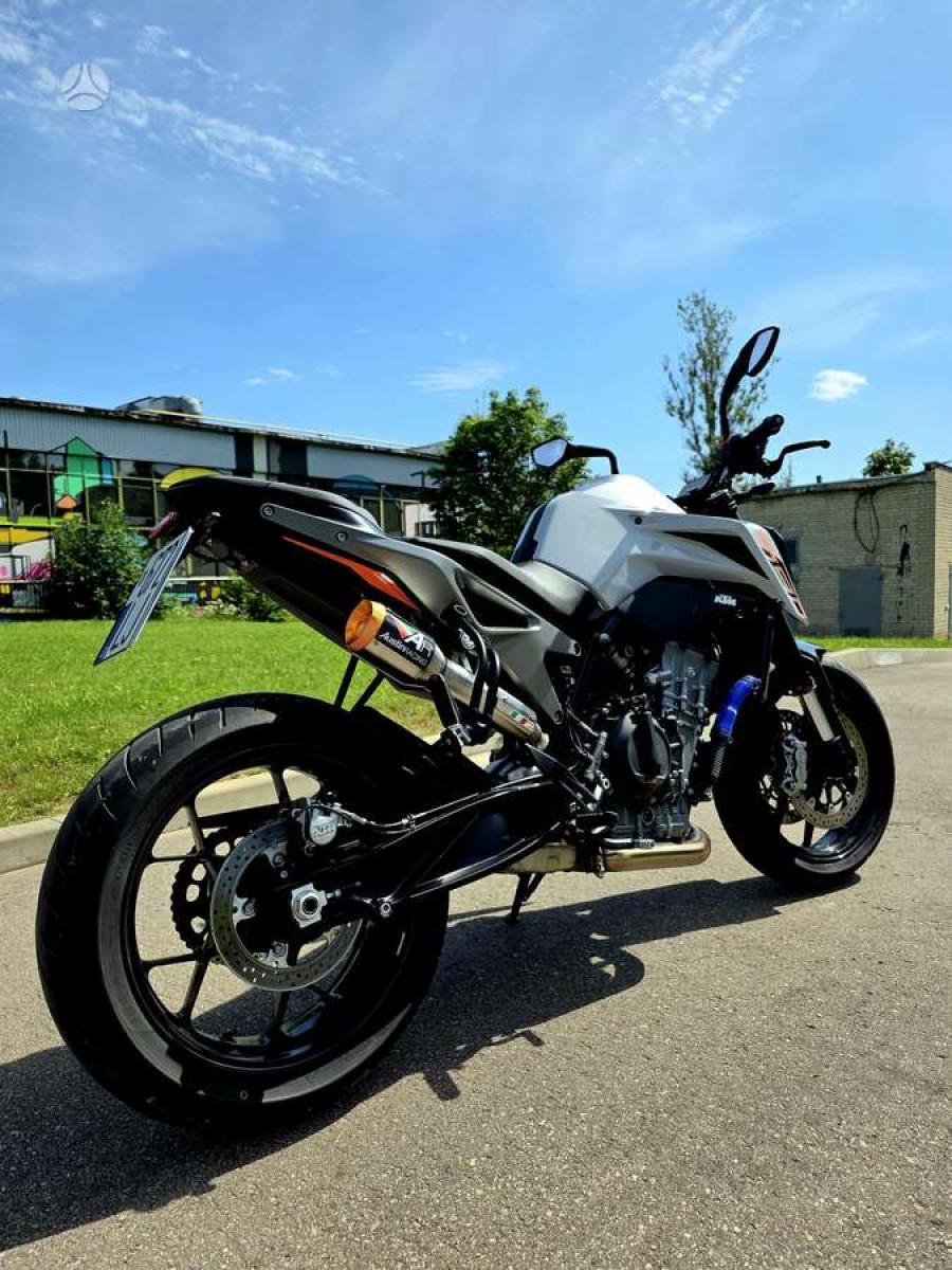 KTM Duke 2020 Viļņa, ar dzinēja tilpumu 0.80 L un nobraukumu 22 tūkst. km par 5299 €, foto 4 vietnē AUTOMOTO.COM.LV