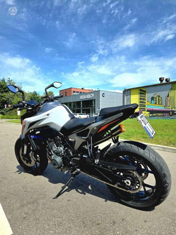 KTM Duke 2020 Viļņa, ar dzinēja tilpumu 0.80 L un nobraukumu 22 tūkst. km par 5299 €, foto 4 vietnē AUTOMOTO.COM.LV