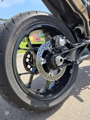 KTM Duke 2020 Viļņa, ar dzinēja tilpumu 0.80 L un nobraukumu 22 tūkst. km par 5299 €, foto 10 vietnē AUTOMOTO.COM.LV
