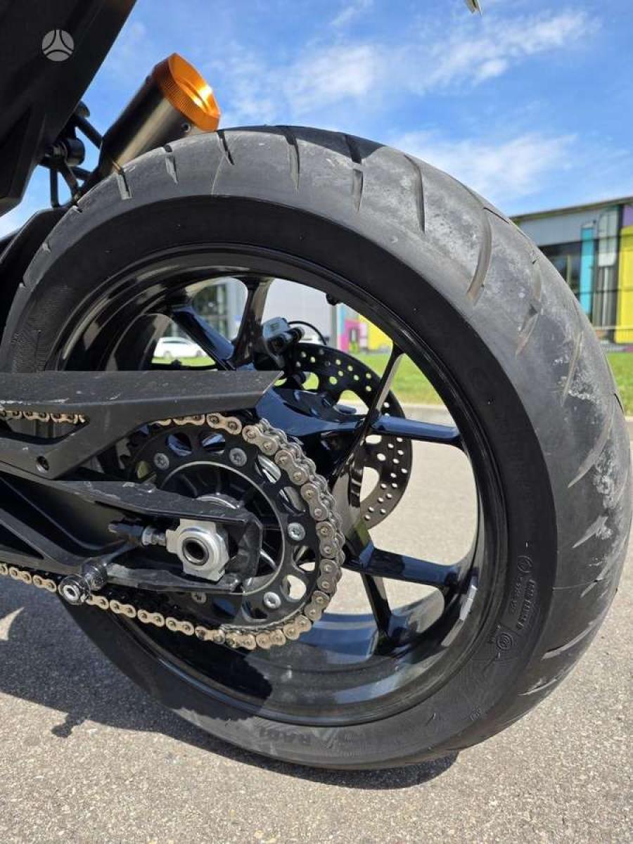 KTM Duke 2020 Viļņa, ar dzinēja tilpumu 0.80 L un nobraukumu 22 tūkst. km par 5299 €, foto 11 vietnē AUTOMOTO.COM.LV