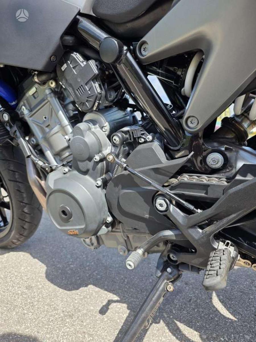 KTM Duke 2020 Viļņa, ar dzinēja tilpumu 0.80 L un nobraukumu 22 tūkst. km par 5299 €, foto 12 vietnē AUTOMOTO.COM.LV