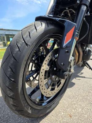 KTM Duke 2020 Viļņa, ar dzinēja tilpumu 0.80 L un nobraukumu 22 tūkst. km par 5299 €, foto 14 vietnē AUTOMOTO.COM.LV