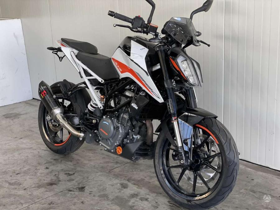 KTM Duke 2021 Vilkaviškis, ar dzinēja tilpumu 0.39 L un nobraukumu 10 tūkst. km par 2450 €, foto 1 vietnē AUTOMOTO.COM.LV
