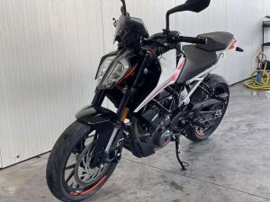KTM Duke 2021 Vilkaviškis, ar dzinēja tilpumu 0.39 L un nobraukumu 10 tūkst. km par 2450 €, foto 5 vietnē AUTOMOTO.COM.LV