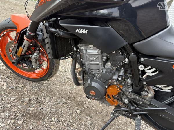 KTM Duke 2021 Kelmė, ar dzinēja tilpumu 0.89 L un nobraukumu 27 tūkst. km par 2530 €, foto 9 vietnē AUTOMOTO.COM.LV