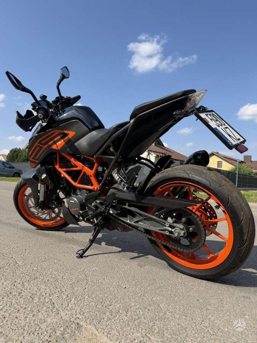 KTM Duke 2021 in Siauliai, with an engine capacity of 0.13 L and mileage of 10 thousand km for 2700 €, photo 1 on AUTOMOTO.COM.LV